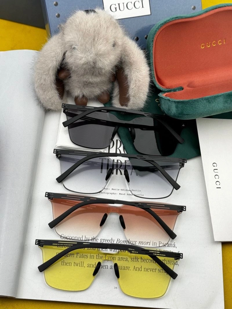 Brand-authenticated Gucci Sunglasses