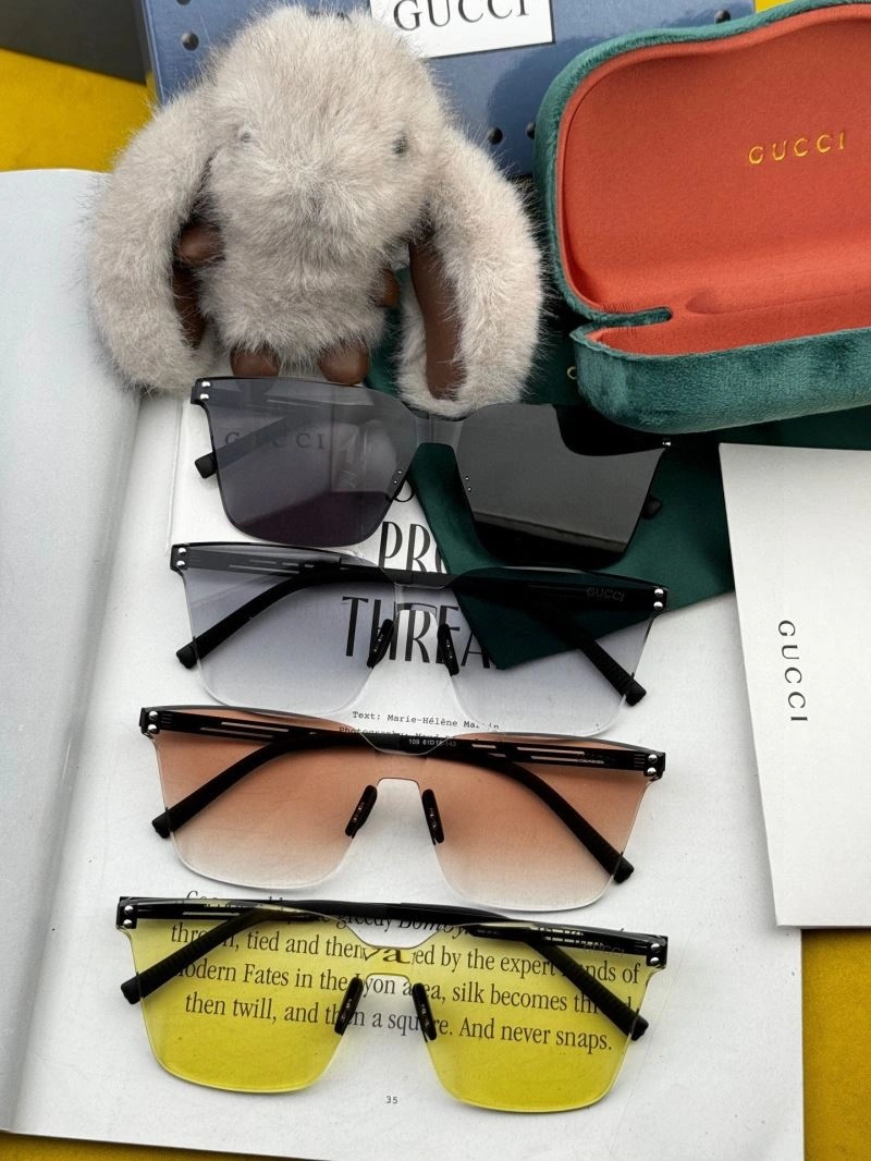 Brand-authenticated Gucci Sunglasses