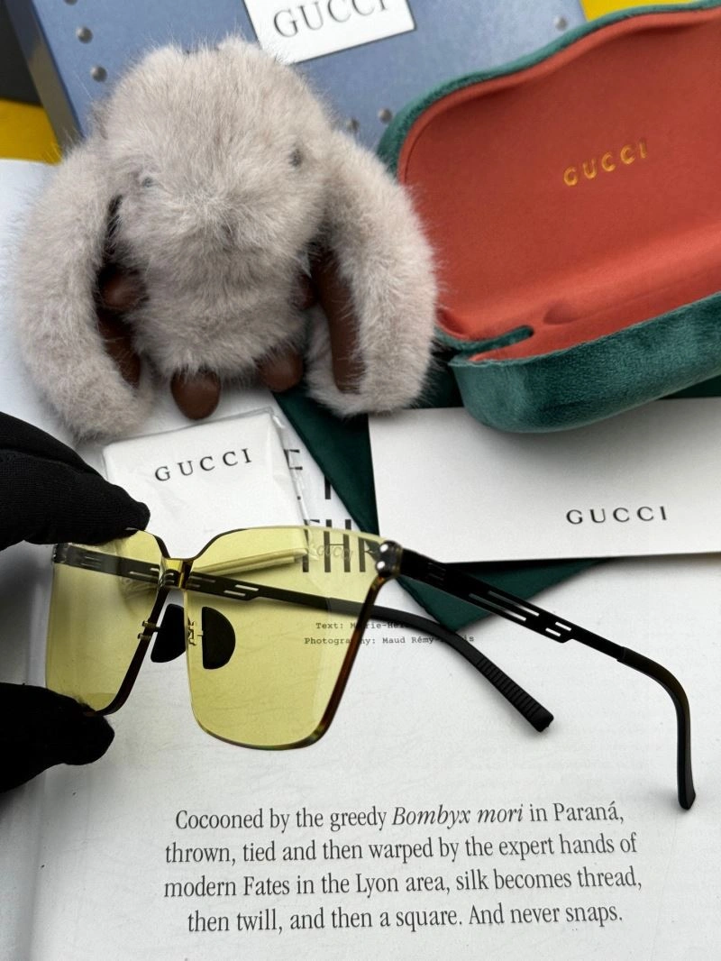 Brand-authenticated Gucci Sunglasses