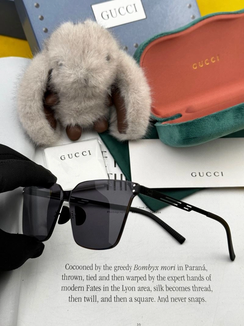Brand-authenticated Gucci Sunglasses