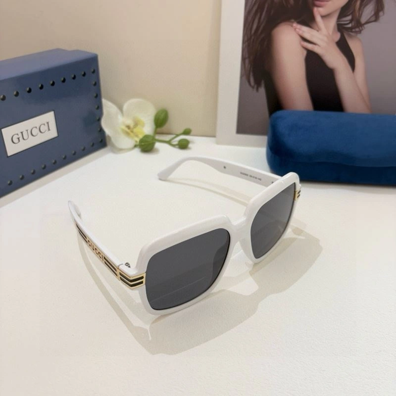 Brand-authenticated Gucci Sunglasses