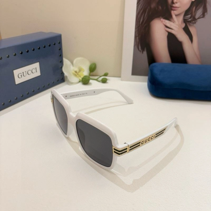 Brand-authenticated Gucci Sunglasses