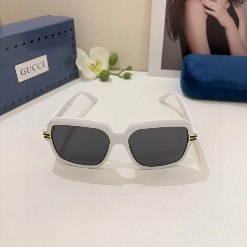 Brand-authenticated Gucci Sunglasses