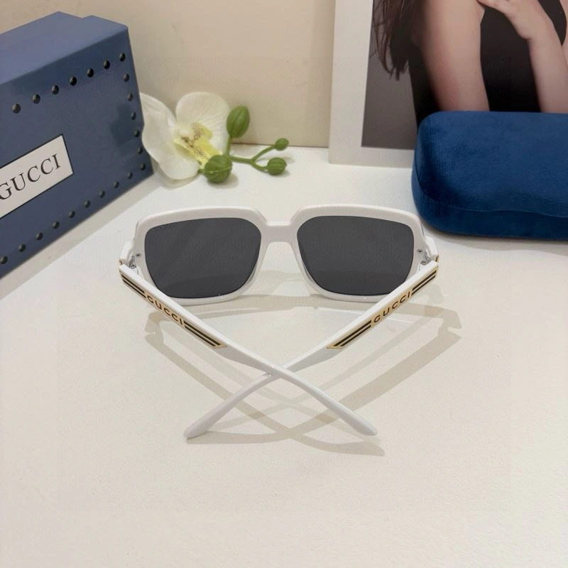 Brand-authenticated Gucci Sunglasses