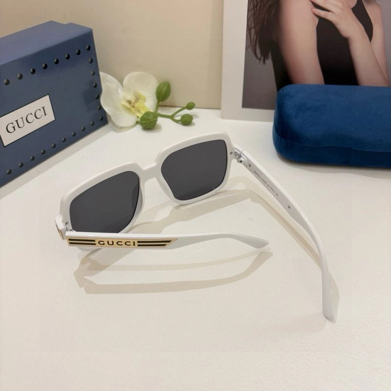 Brand-authenticated Gucci Sunglasses