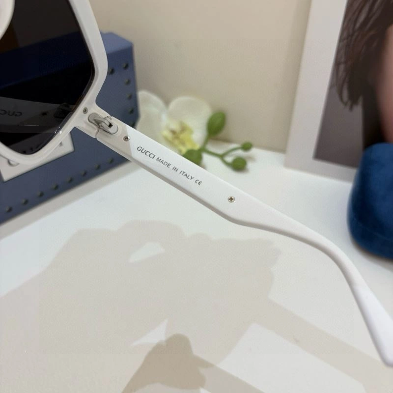 Brand-authenticated Gucci Sunglasses