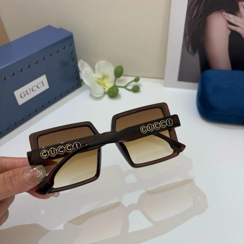 Exact replica Gucci Sunglasses