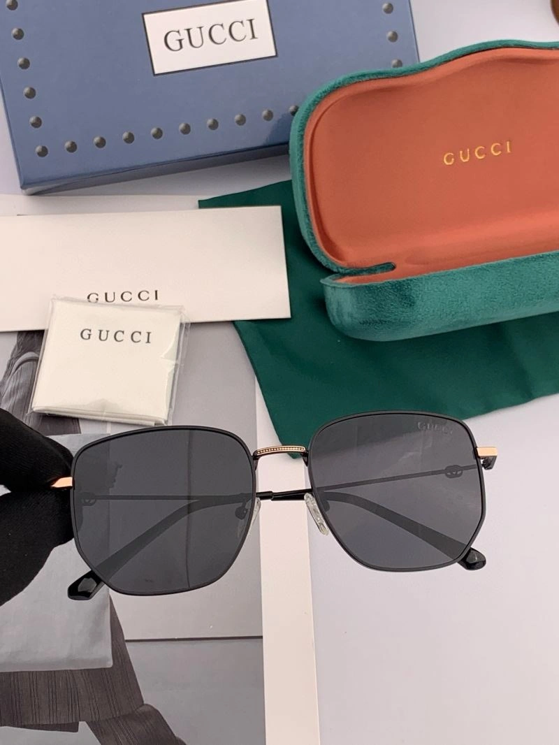 Top mirror Gucci Sunglasses