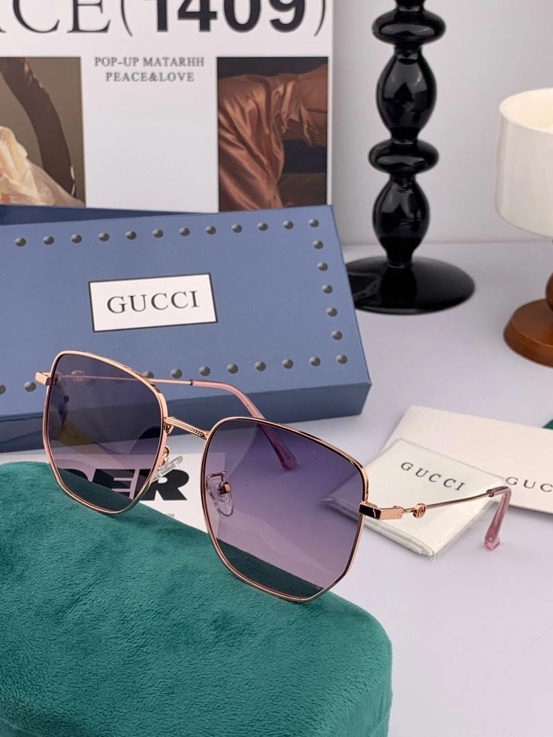 Top mirror Gucci Sunglasses