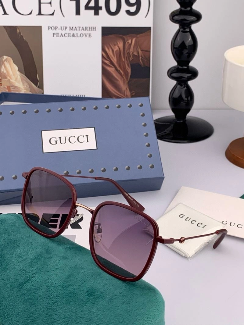 Top mirror Gucci Sunglasses