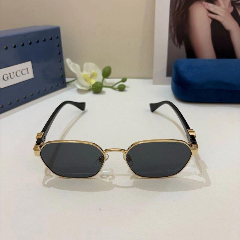 Top match Gucci Sunglasses