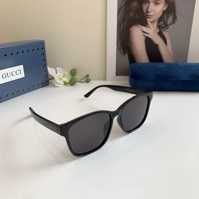 Top mirror Gucci Sunglasses