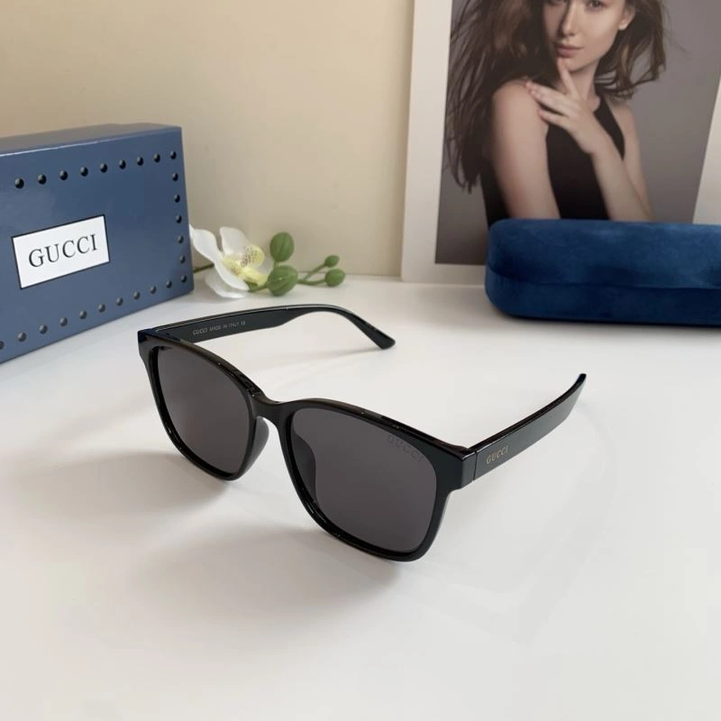 Top mirror Gucci Sunglasses