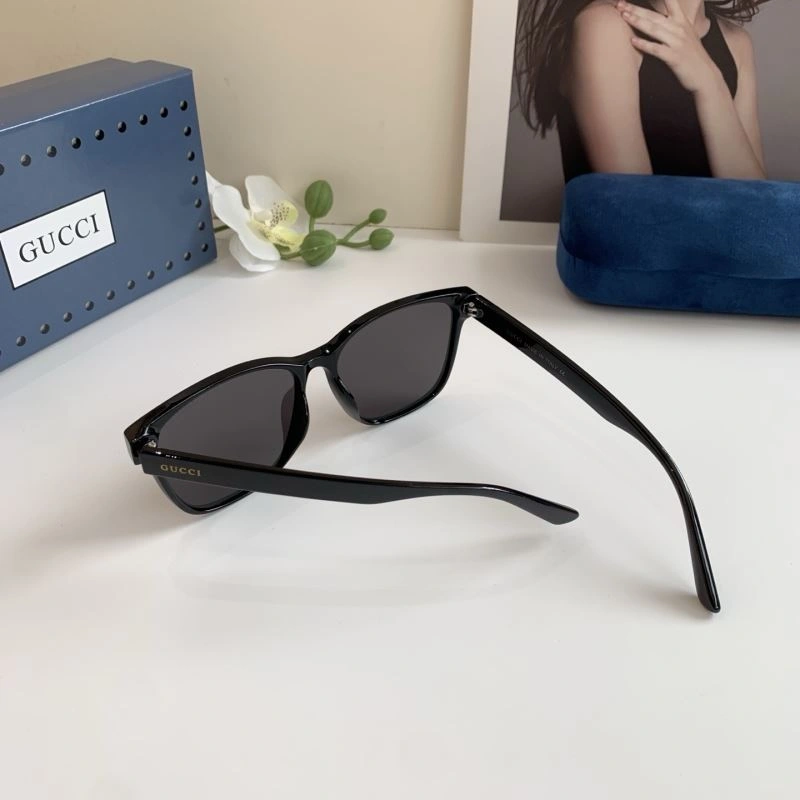 Top mirror Gucci Sunglasses