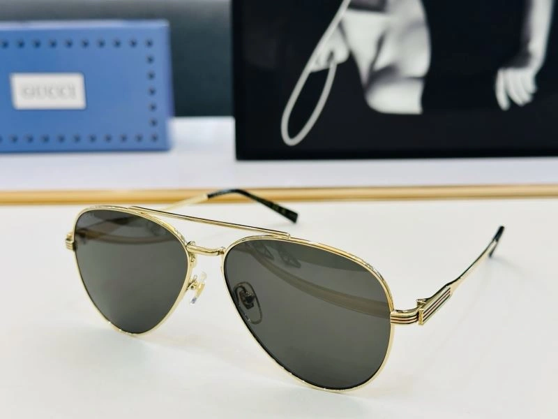 Exact replica Gucci Sunglasses