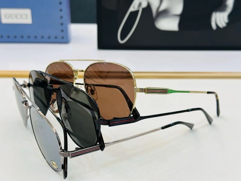 Exact replica Gucci Sunglasses