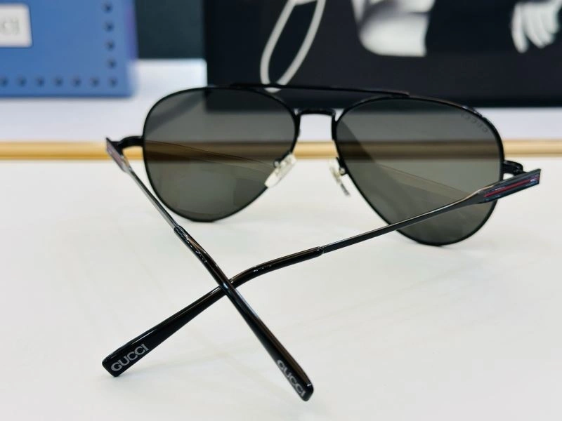 Exact replica Gucci Sunglasses