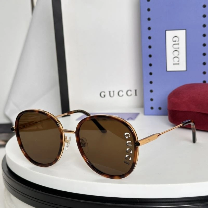 Top mirror Gucci Sunglasses