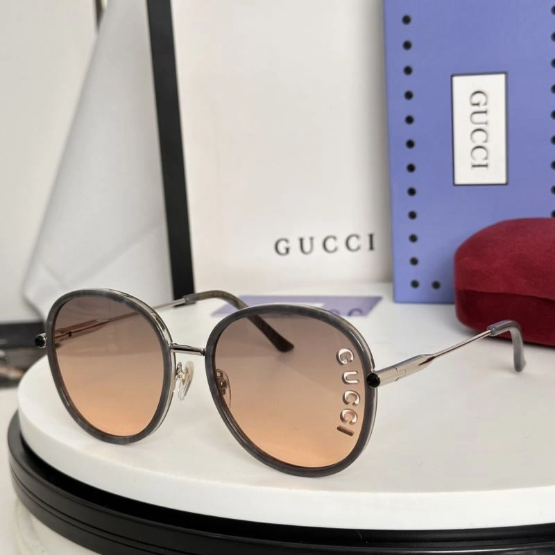 Top mirror Gucci Sunglasses