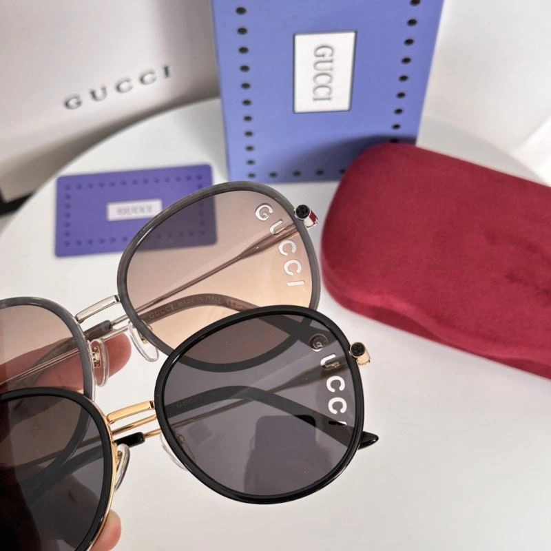Top mirror Gucci Sunglasses