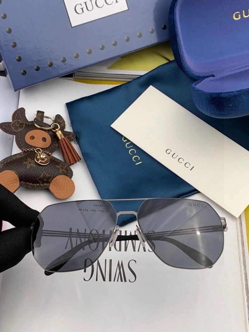 Accurate model Gucci Sunglasses