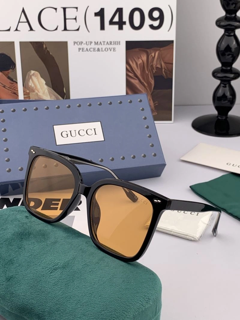 Exact replica Gucci Sunglasses