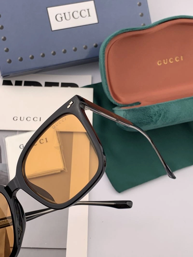 Exact replica Gucci Sunglasses