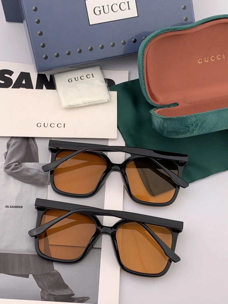 Exact replica Gucci Sunglasses