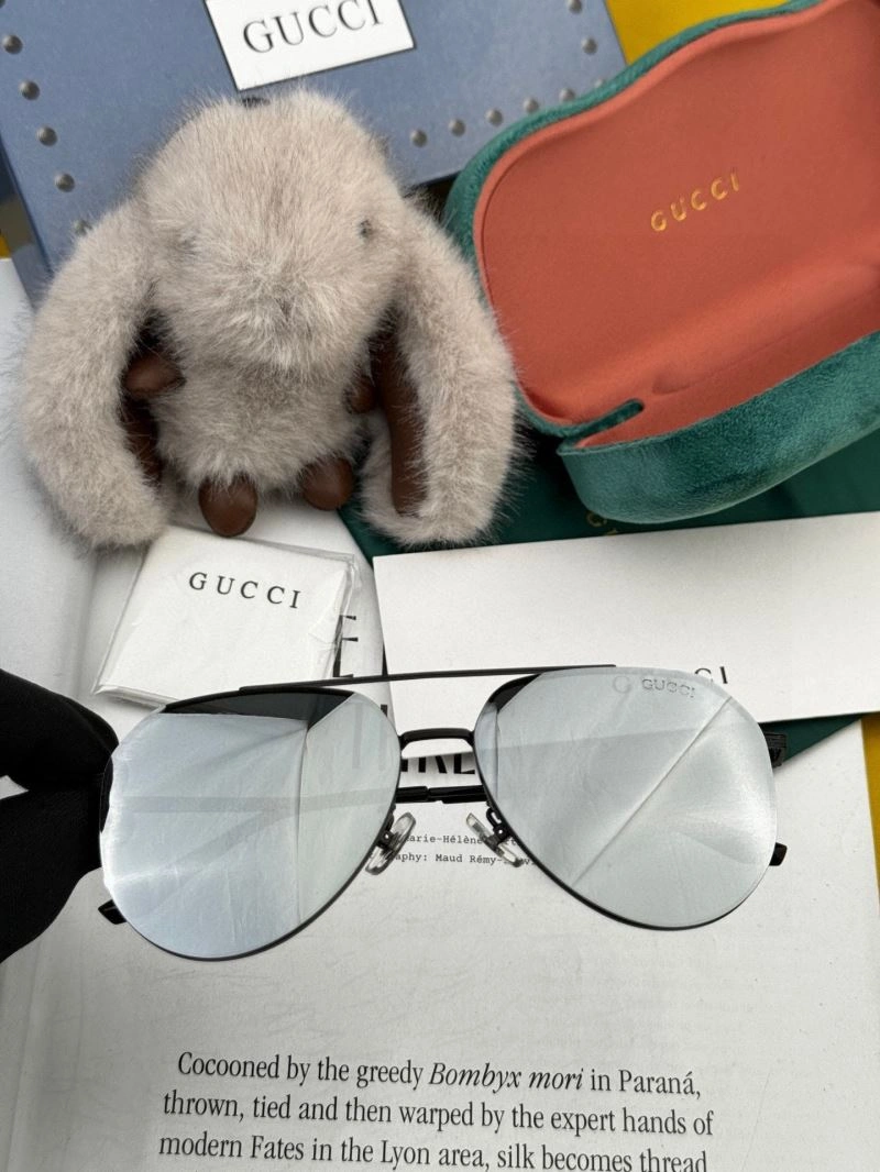 Accurate model Gucci Sunglasses