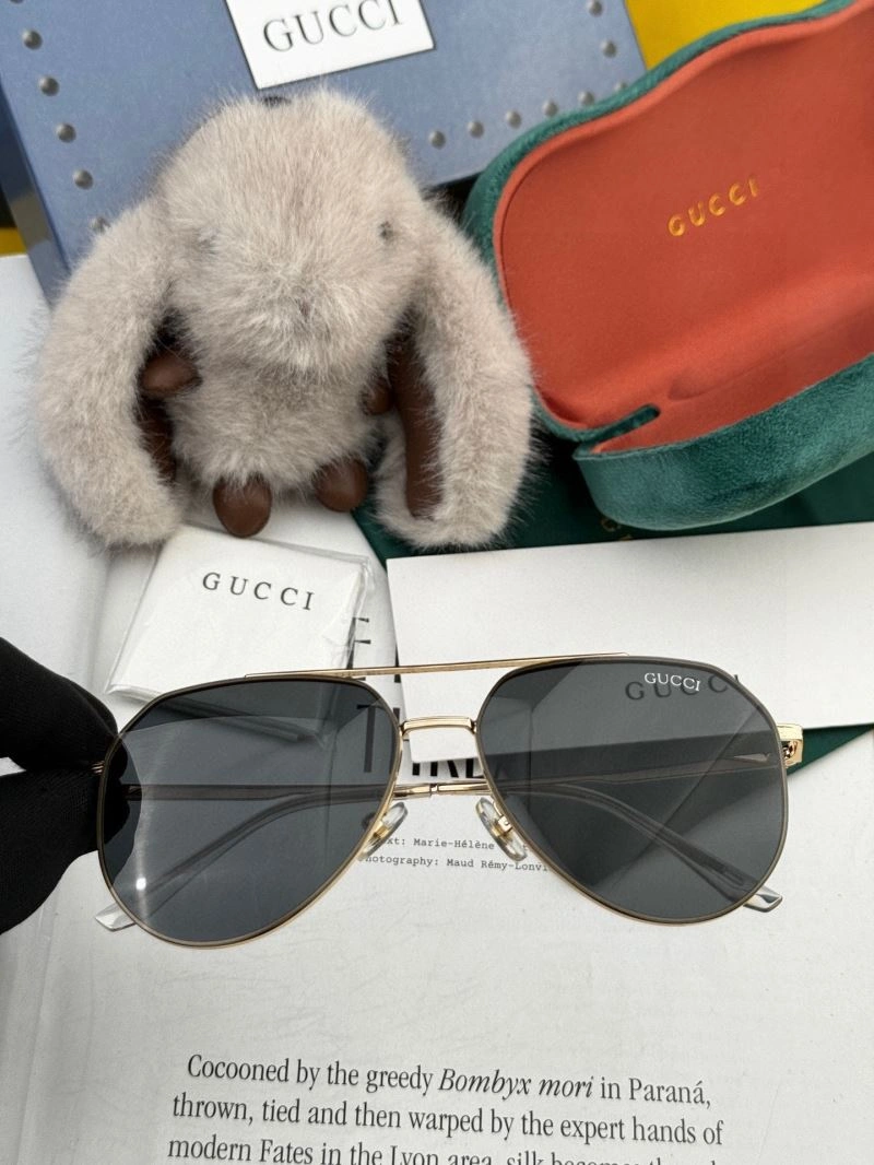 Accurate model Gucci Sunglasses