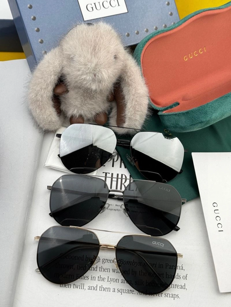 Accurate model Gucci Sunglasses