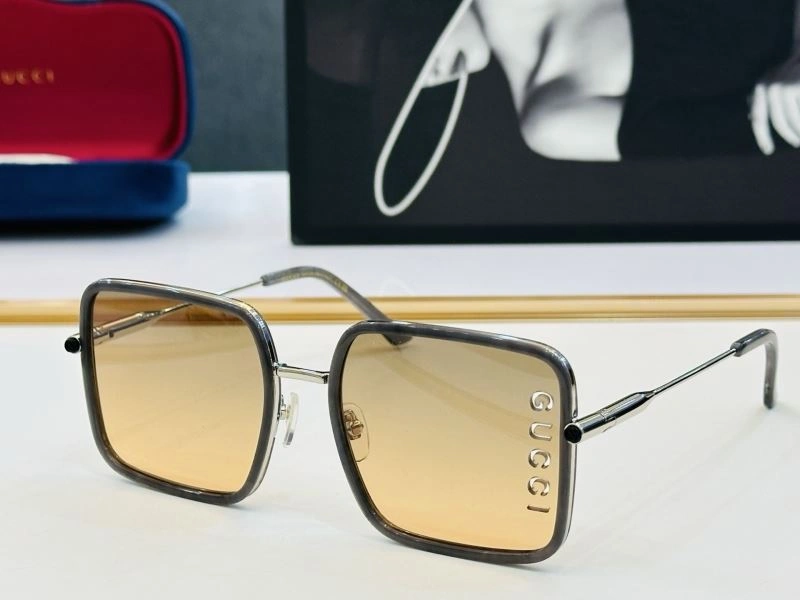 Accurate model Gucci Sunglasses