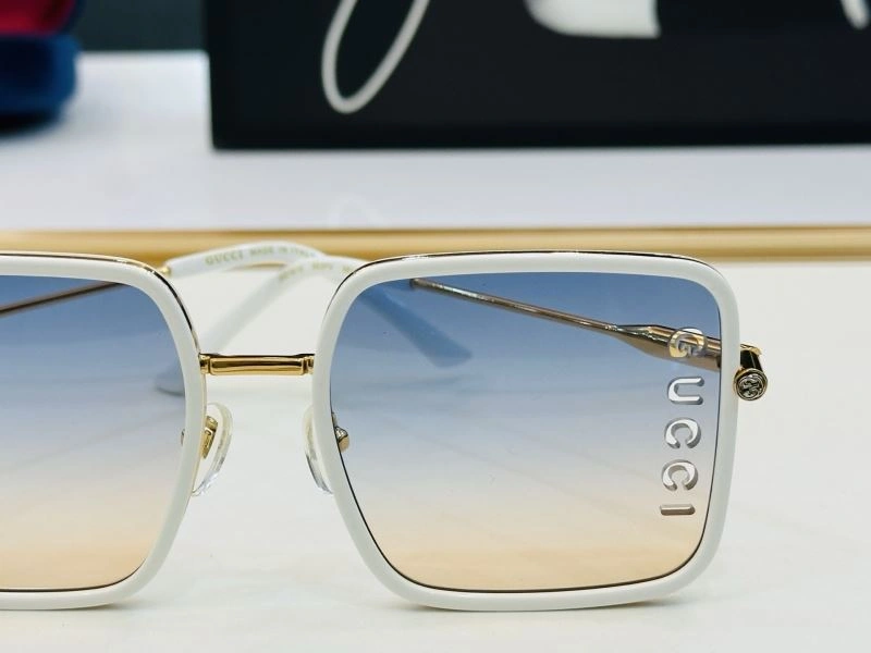 Accurate model Gucci Sunglasses