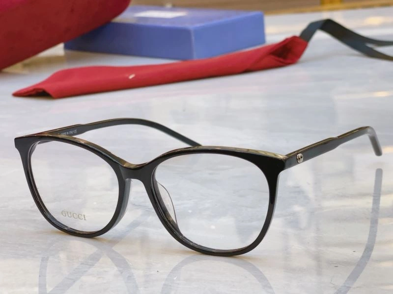 Budget-friendly Gucci Sunglasses