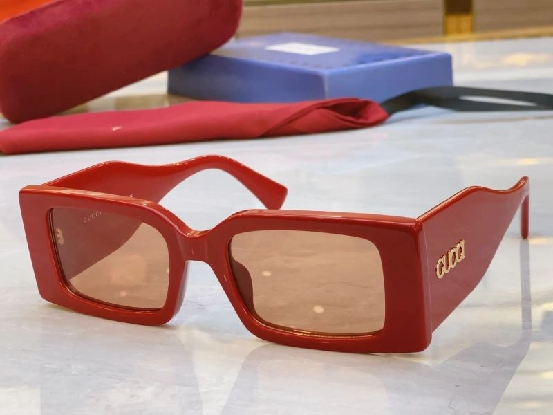 Top mirror Gucci Sunglasses