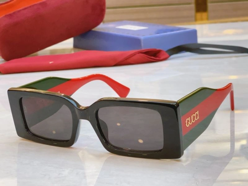Top mirror Gucci Sunglasses