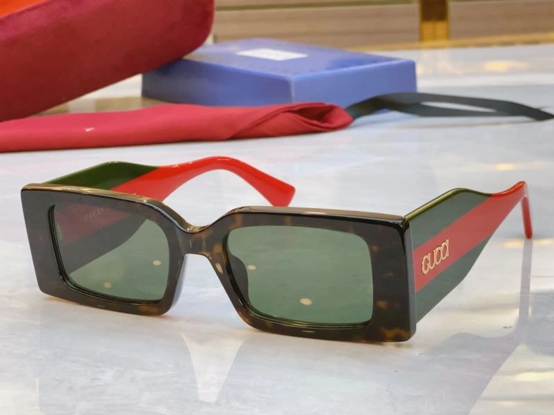 Top mirror Gucci Sunglasses