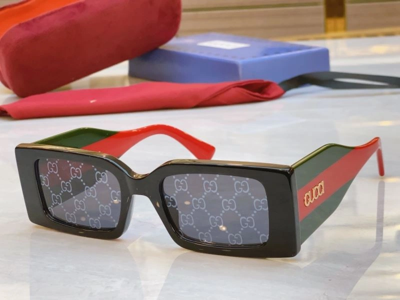 Top mirror Gucci Sunglasses
