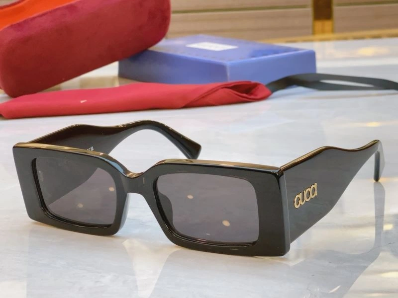 Top mirror Gucci Sunglasses
