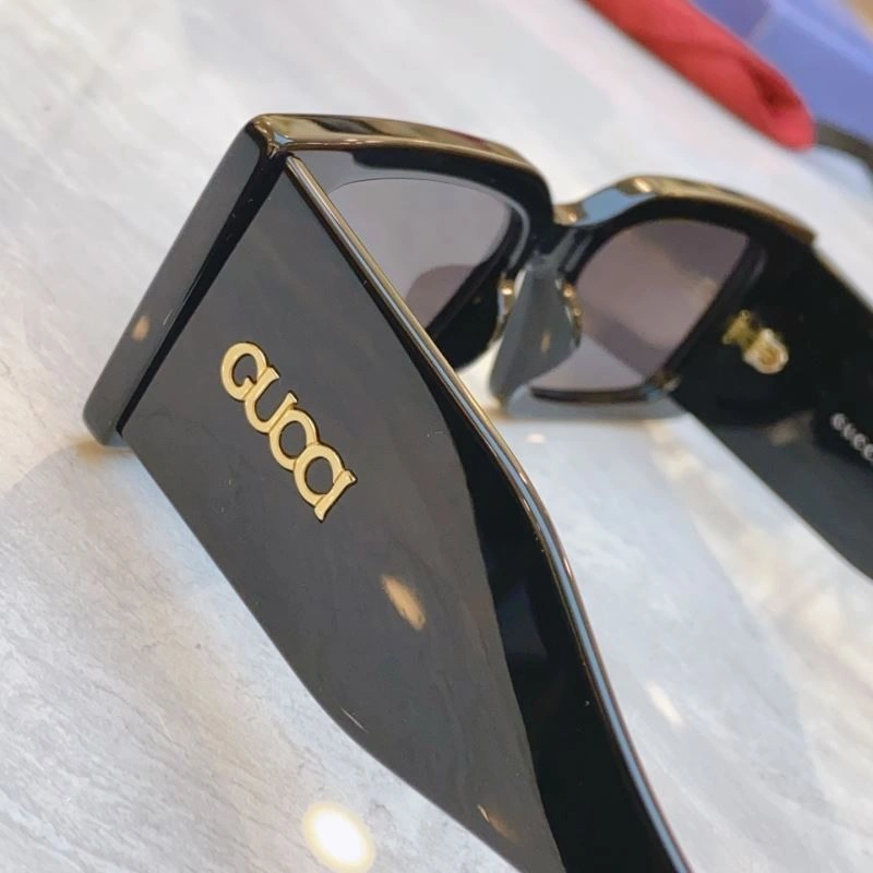 Top mirror Gucci Sunglasses