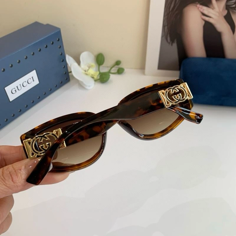 Accurate model Gucci Sunglasses