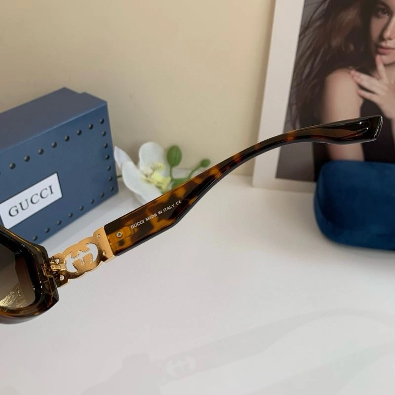 Accurate model Gucci Sunglasses
