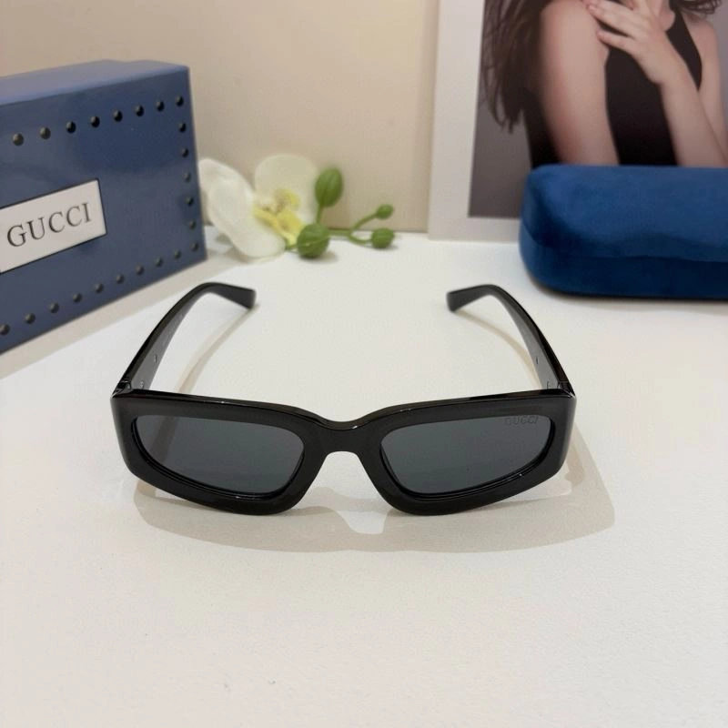 Accurate model Gucci Sunglasses
