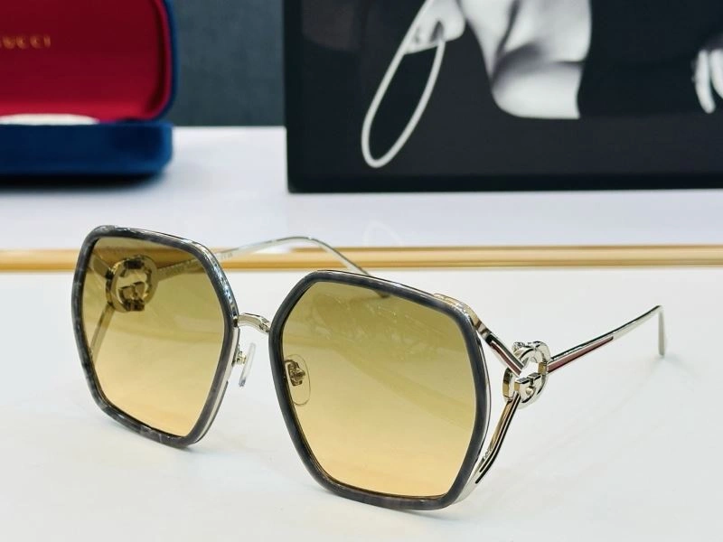 Brand-authenticated Gucci Sunglasses
