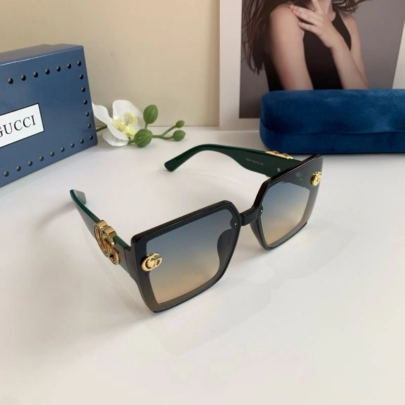 Accurate model Gucci Sunglasses