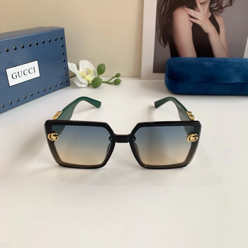Accurate model Gucci Sunglasses