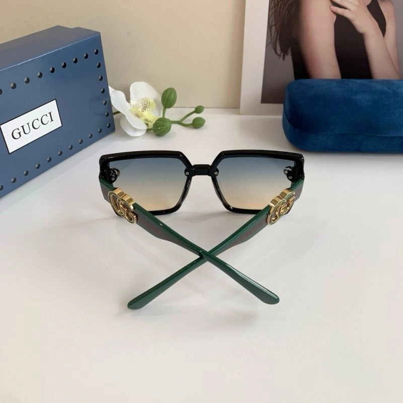 Accurate model Gucci Sunglasses