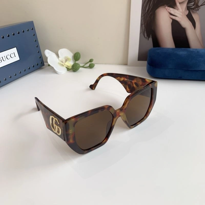 Exact replica Gucci Sunglasses
