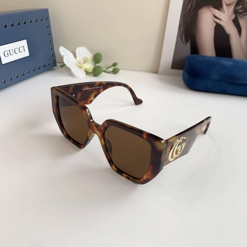 Exact replica Gucci Sunglasses