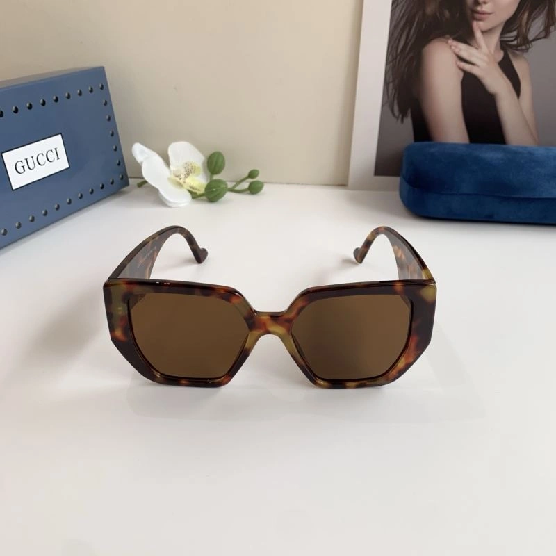 Exact replica Gucci Sunglasses